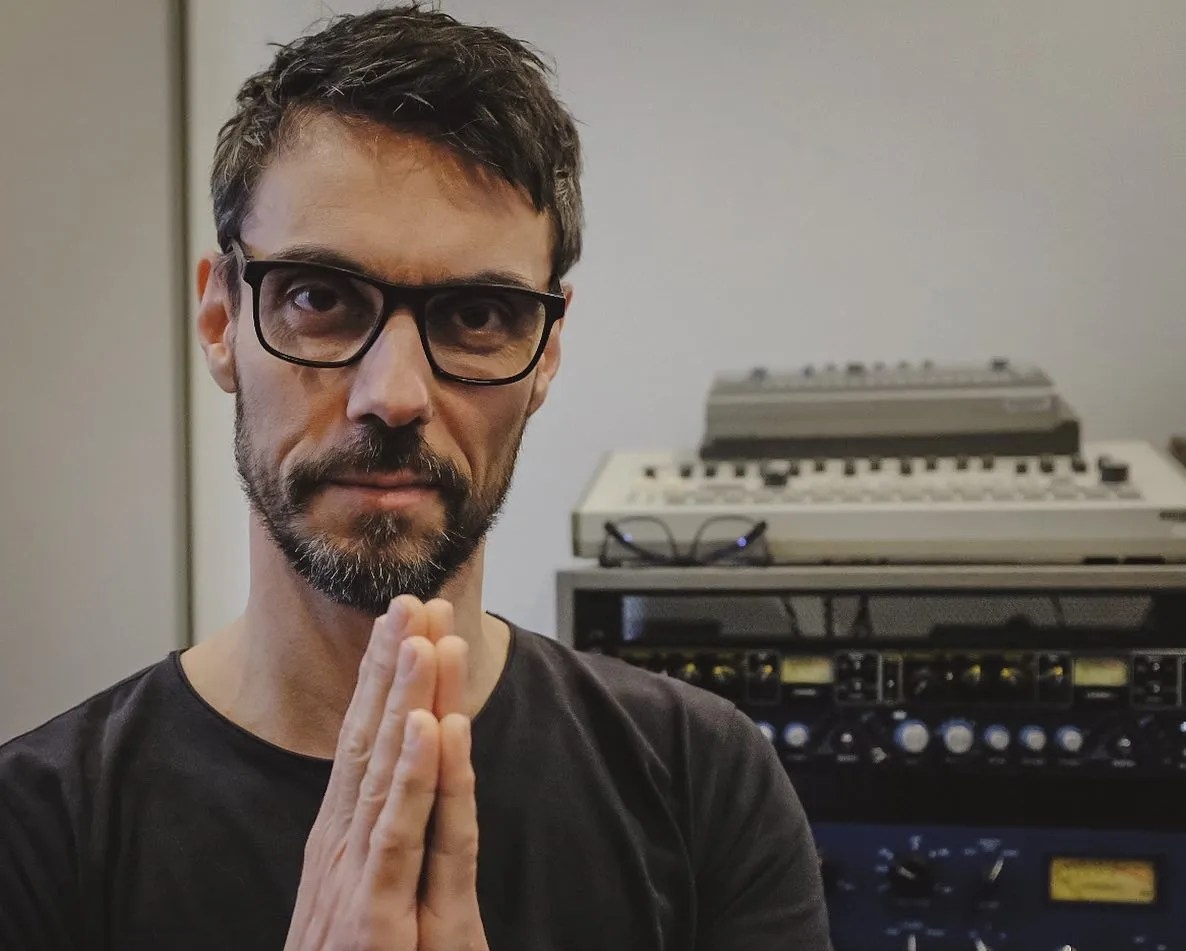 ‘Grumble Bumble’ : Mind-bending house from Steve Bug on REJECTED ...